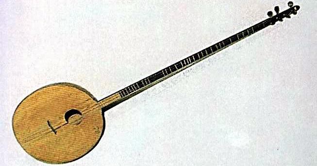 Το μουσικό όργανο Colascione | Σχολές Καπάτου Ξένες Γλώσσες